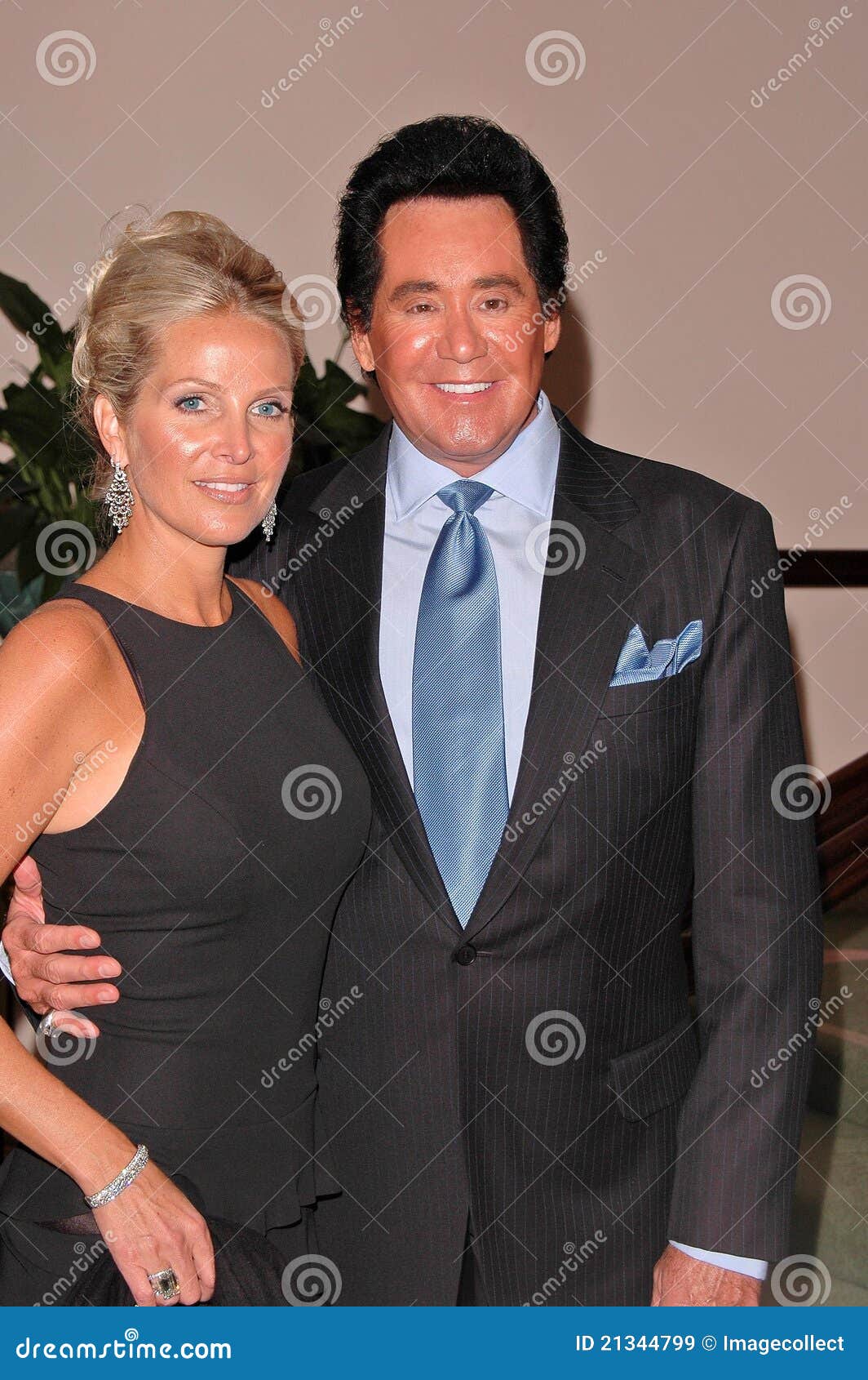 Wayne Newton editorial stock image. Image of wife, annual - 21344799