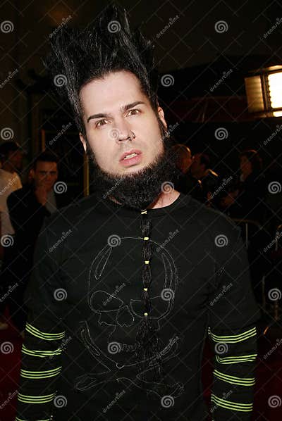 Wayne Static editorial photo. Image of warner, world - 21344796