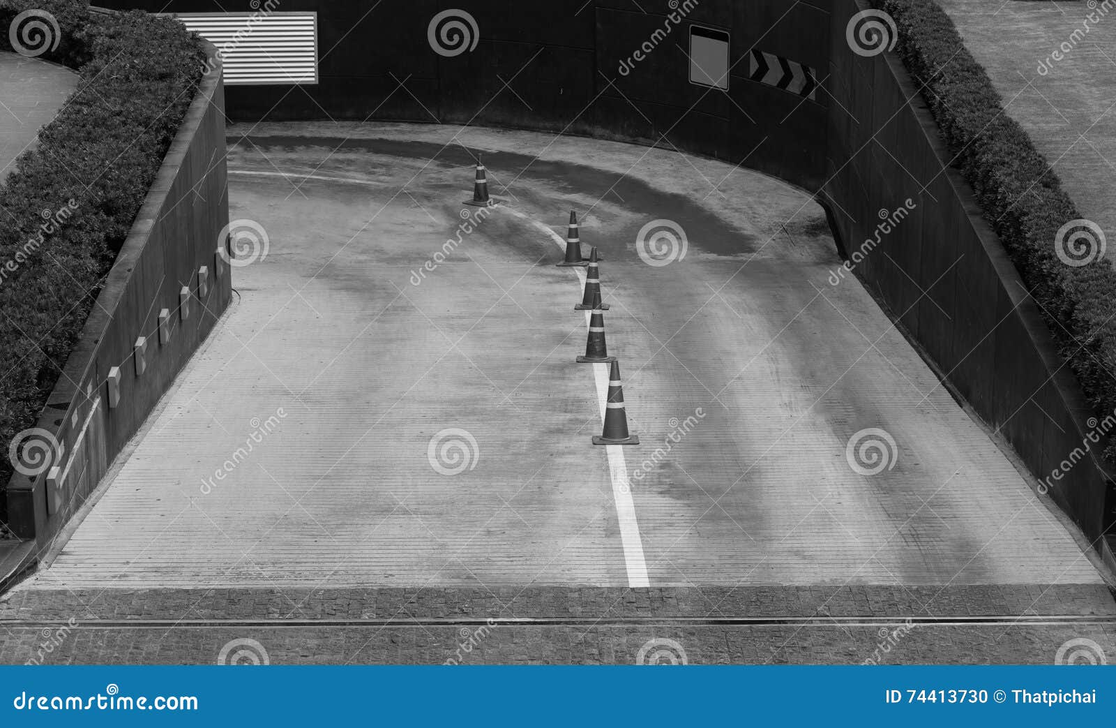 Ways To Underground Parking Stock Photo - Image of garage, area: 74413730