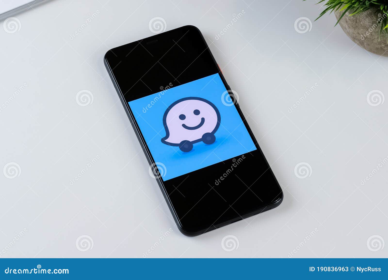 Waze App Logo on a Smartphone Screen. Editorial Stock Photo - Image of ...