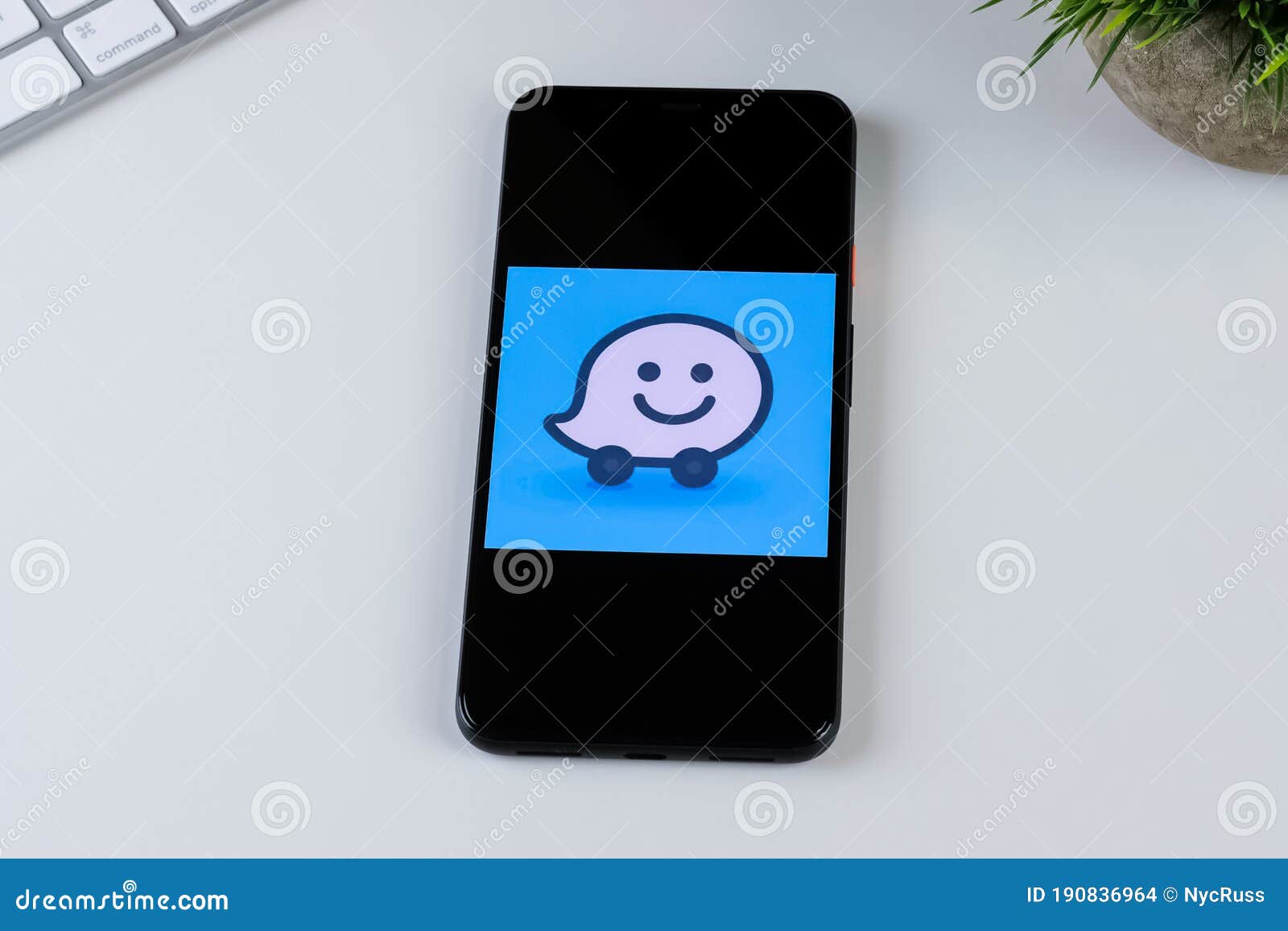 Waze App Logo on a Smartphone Screen. Editorial Stock Image - Image of ...