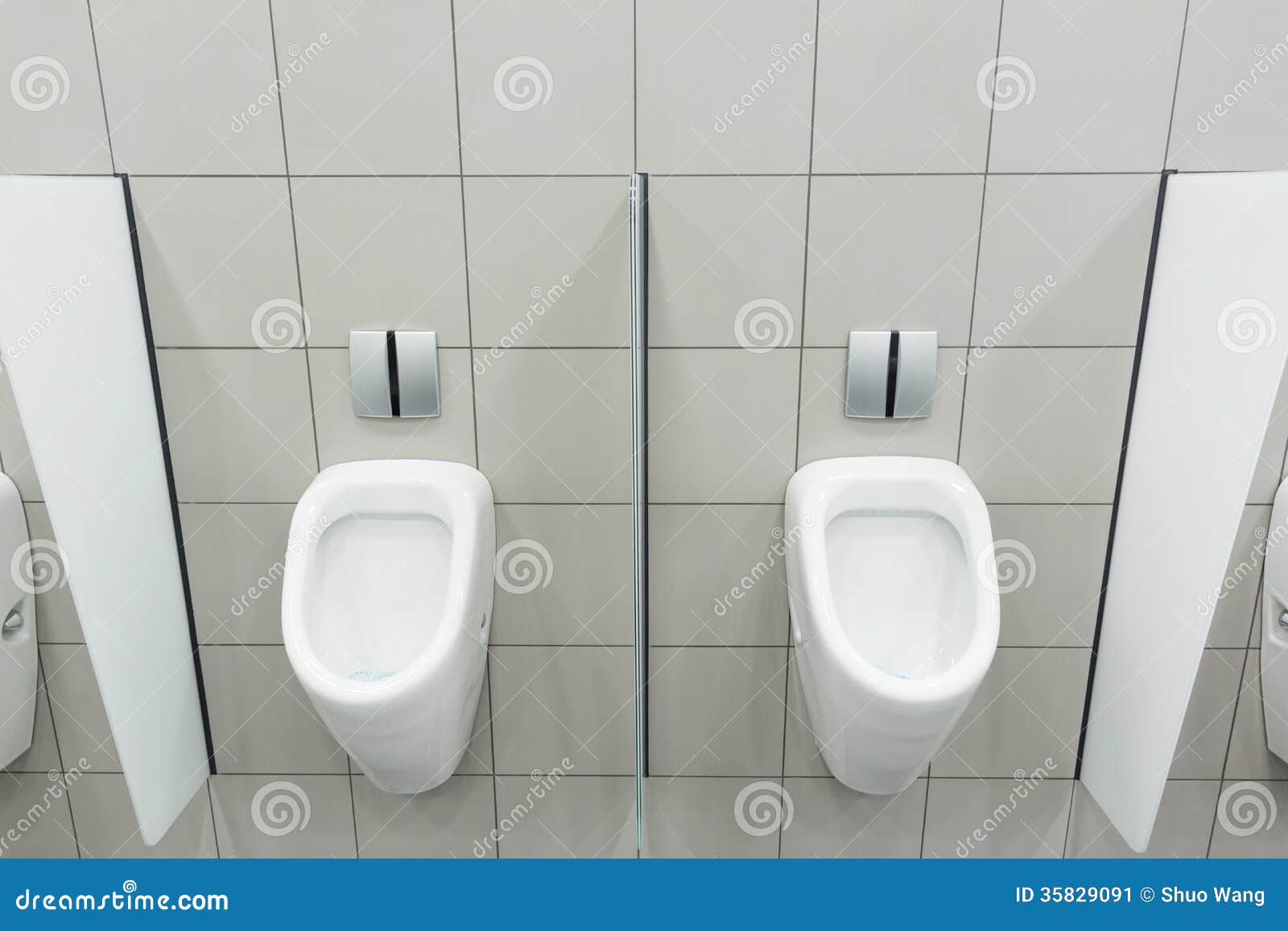 WC para homens imagem de stock. Imagem de moderno, resplendor - 35829091