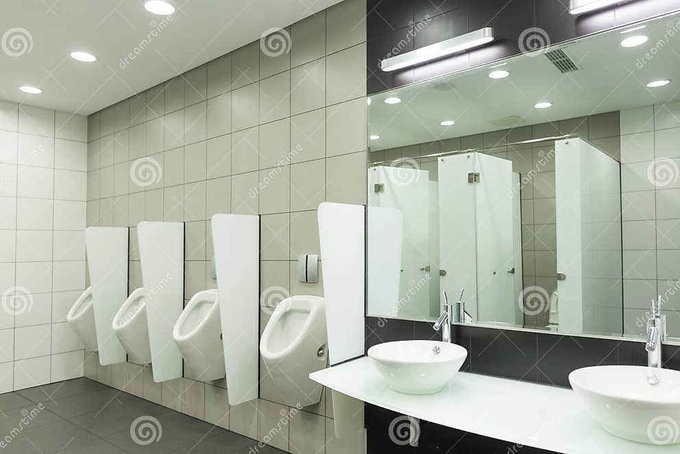 WC para los hombres imagen de archivo. Imagen de base - 35829111