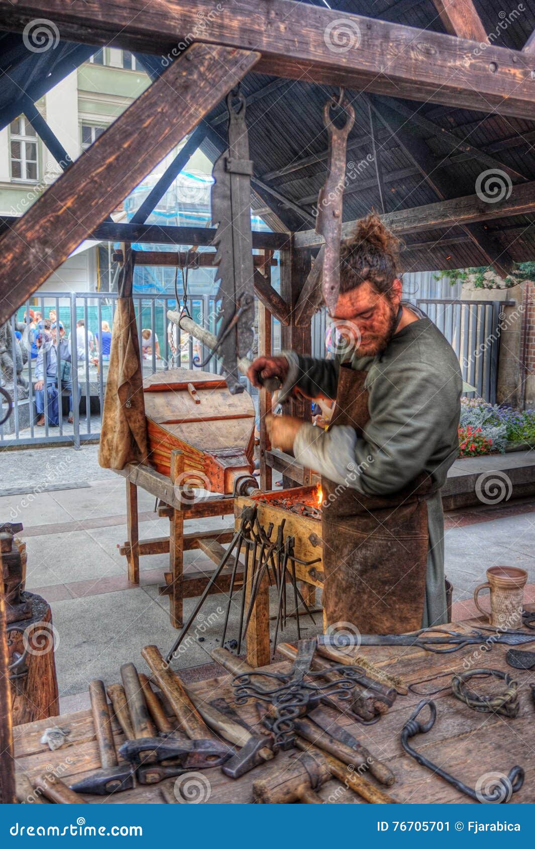 Weaver editorial photo. Image of september, charles, time - 76705701