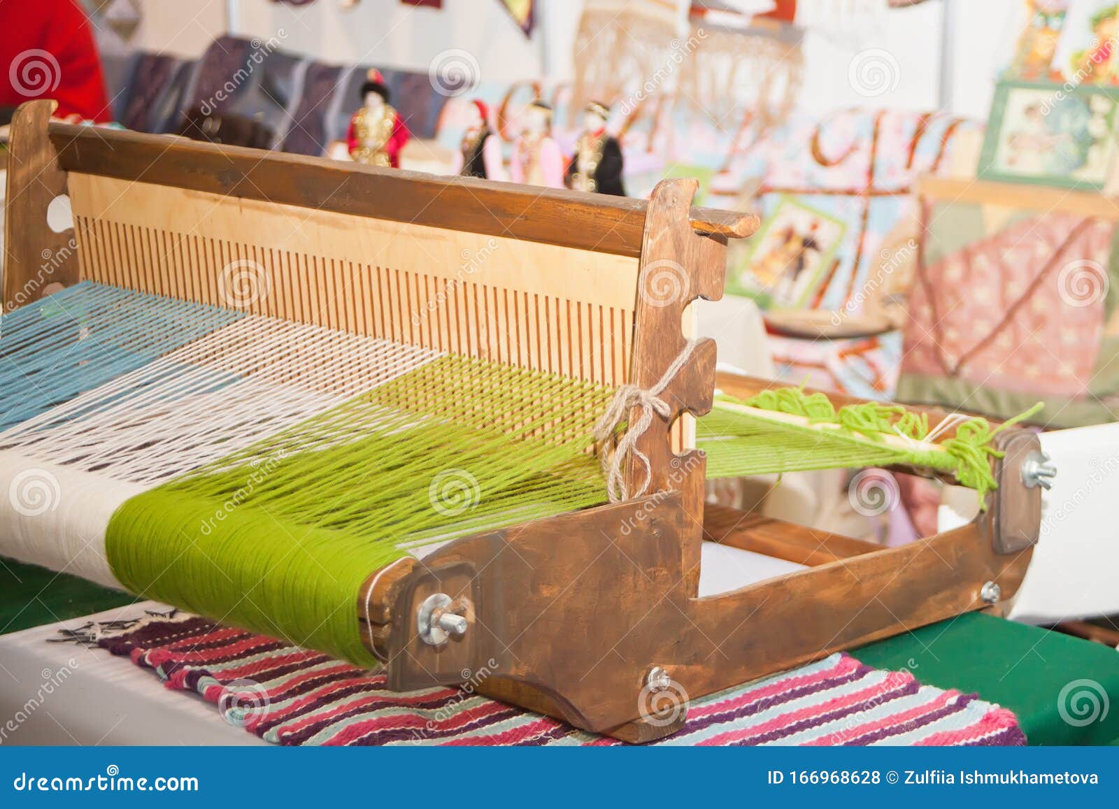 Weaving Machine an Apparatus for Making Fabric by Weaving Yarn or ...