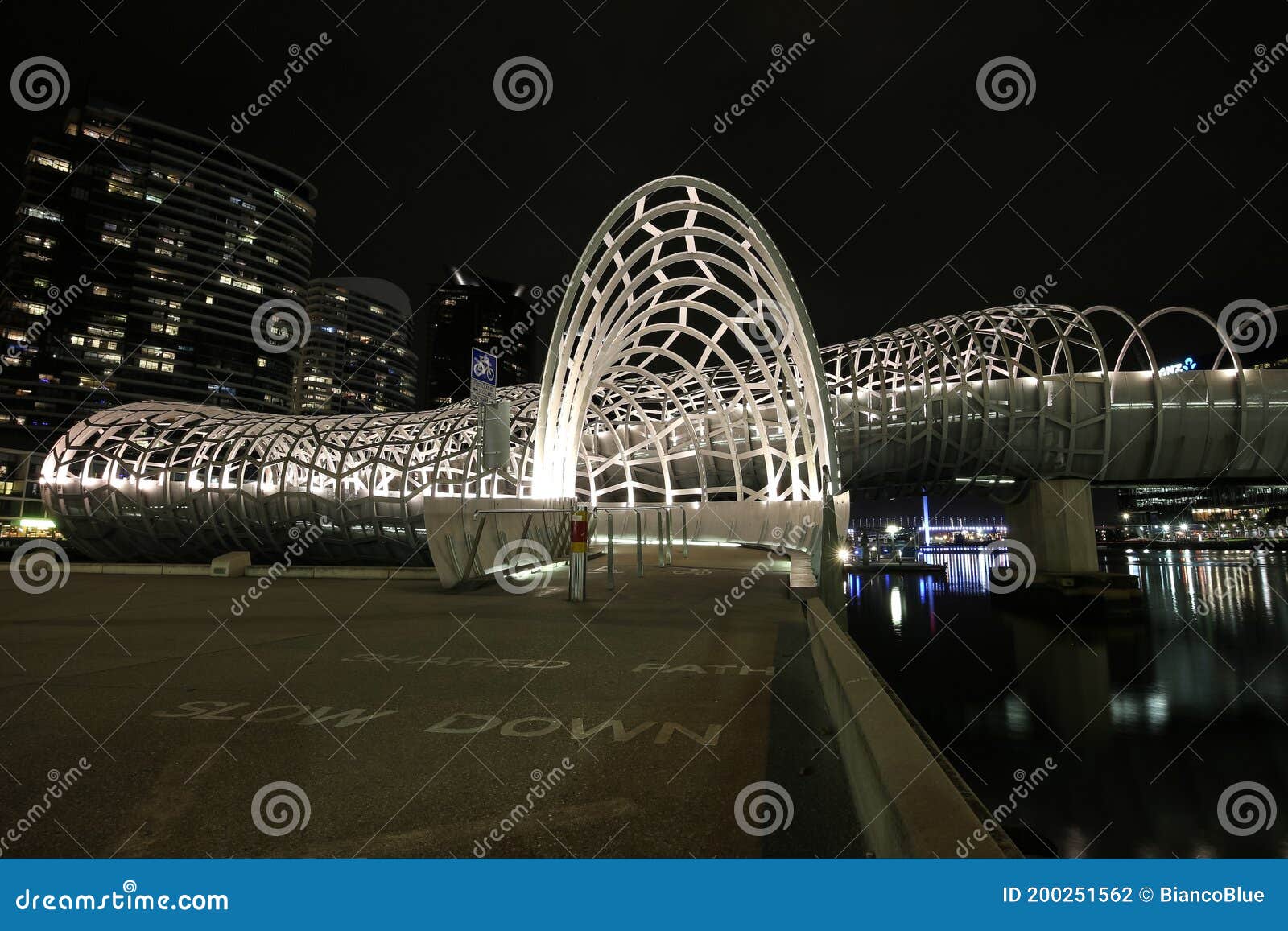 Web Bridge, Melbourne editorial photography. Image of center - 200251562