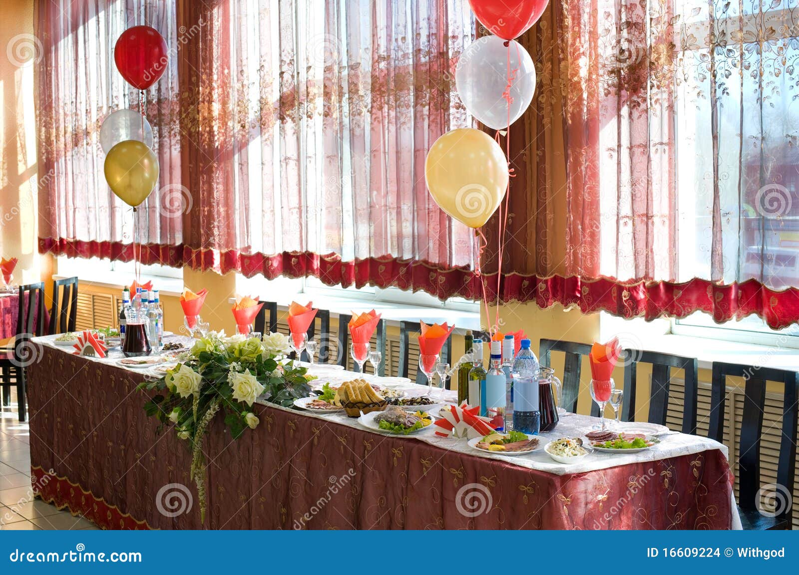 107 Convivial Meal Stock Photos - Free & Royalty-Free Stock Photos from ...