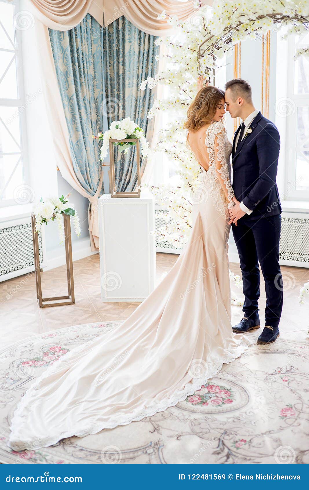 Wedding in a Luxurious Interior Stock Image - Image of celebration ...