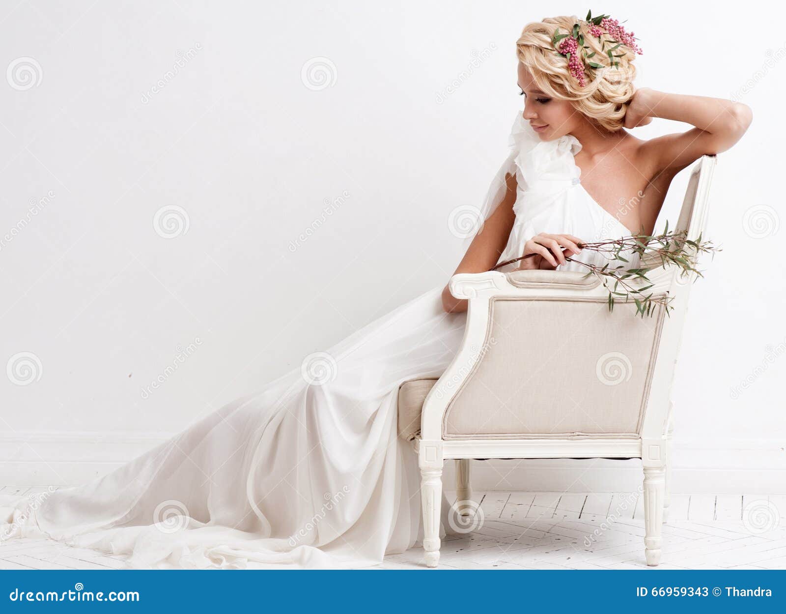 Wedding. Beautiful Bride with Bouquet Stock Image - Image of beautiful ...