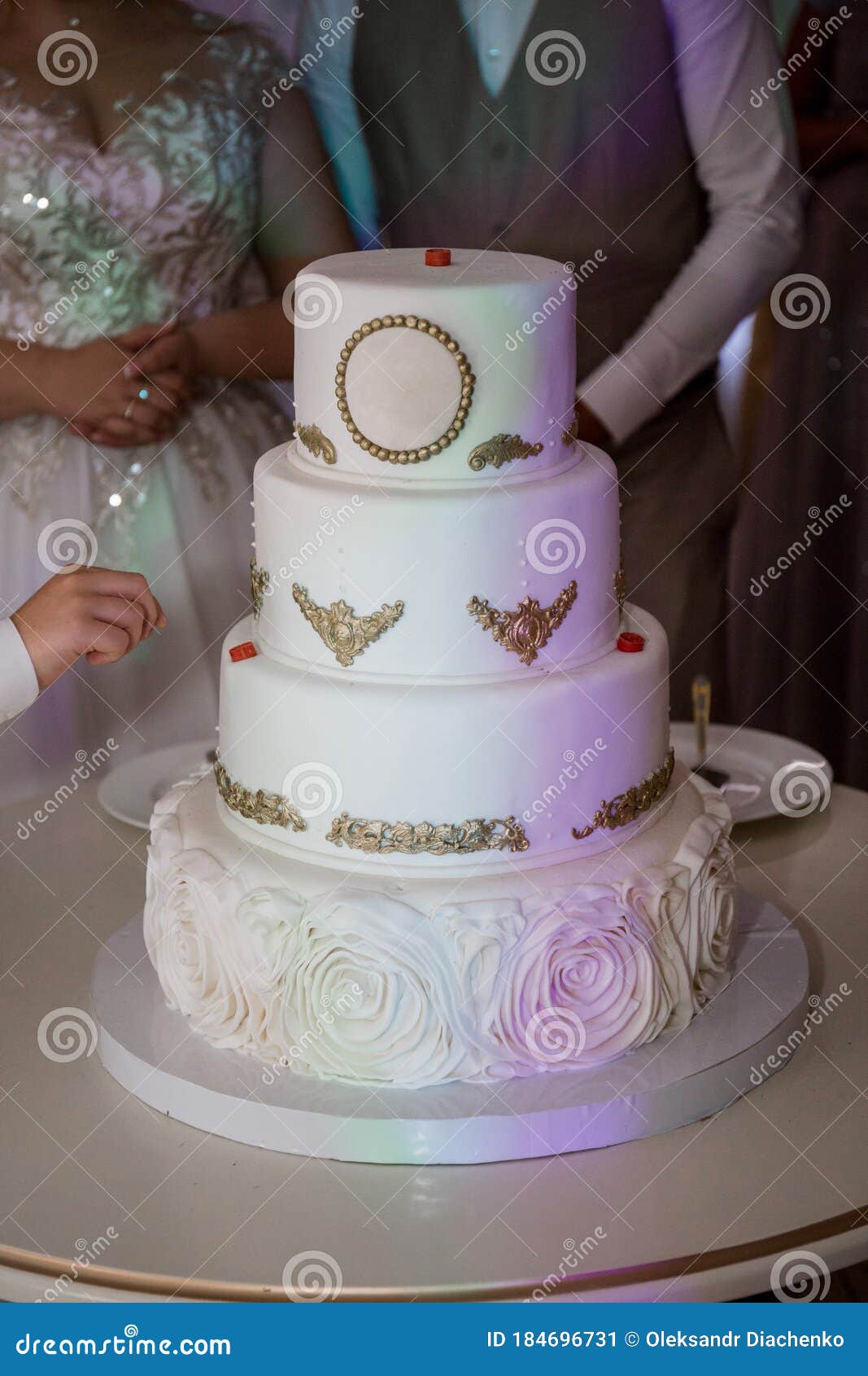 Wedding Cake Bride and Groom Stock Image - Image of female, hand: 184696731