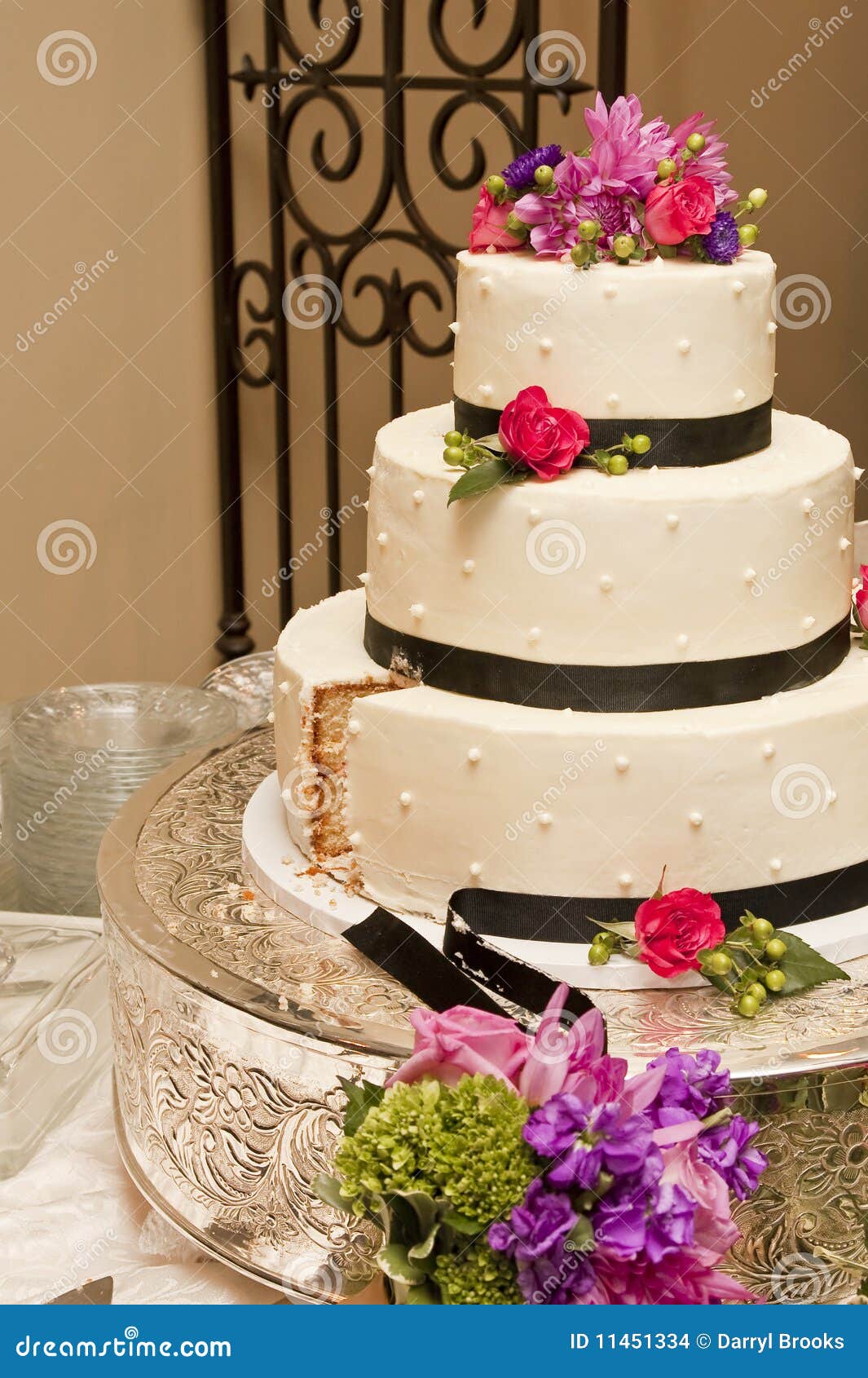 Wedding Cake after First Slice Stock Photo - Image of wedding, brides ...