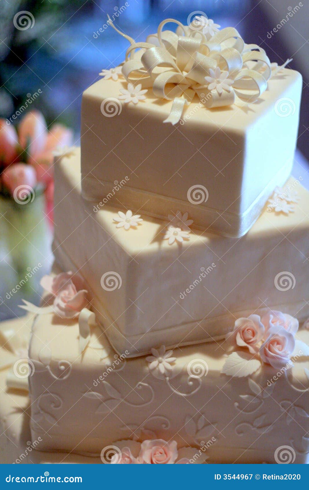 Square Shaped Wedding Cakes