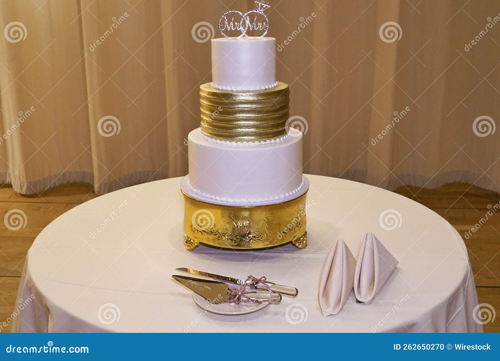 Wedding Cake White and Gold with Ring Topper Stock Photo - Image of ...