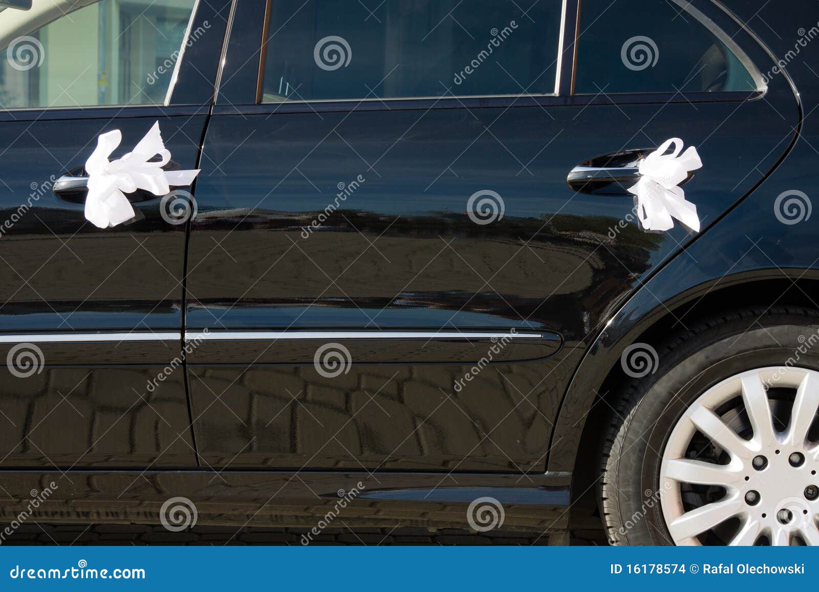 Wedding Car Decorated by Ribbons Stock Photo - Image of decorated, auto ...