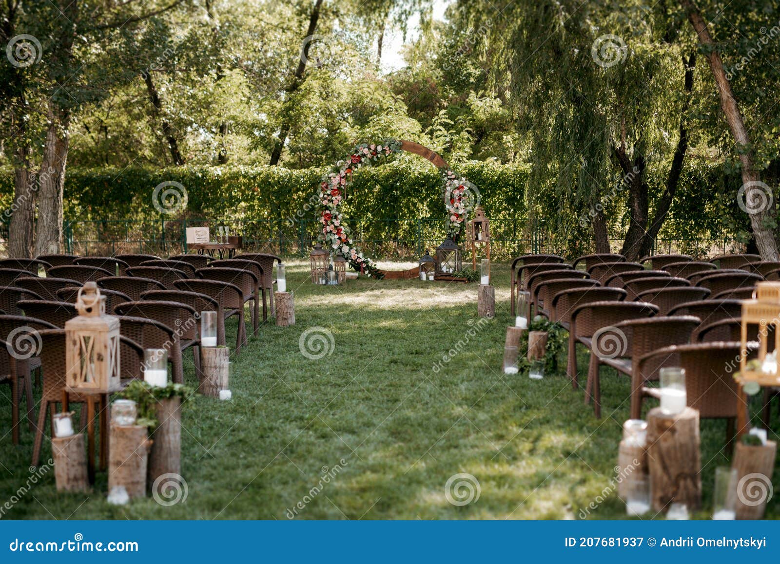 Circle Wedding Ceremony Area Stock Image - Image of flowers, green ...