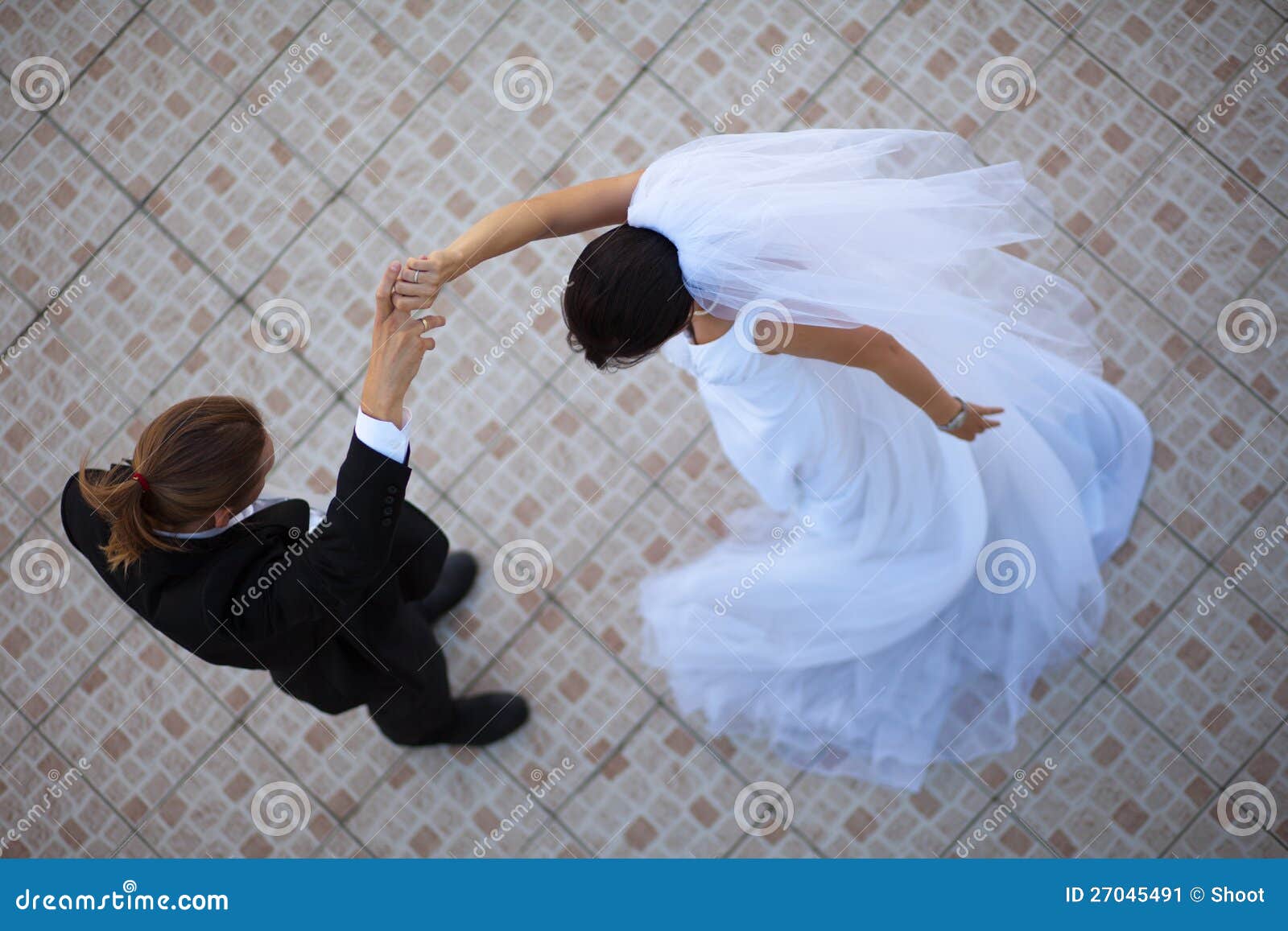 Wedding couple dancing stock image. Image of caucasian - 27045491