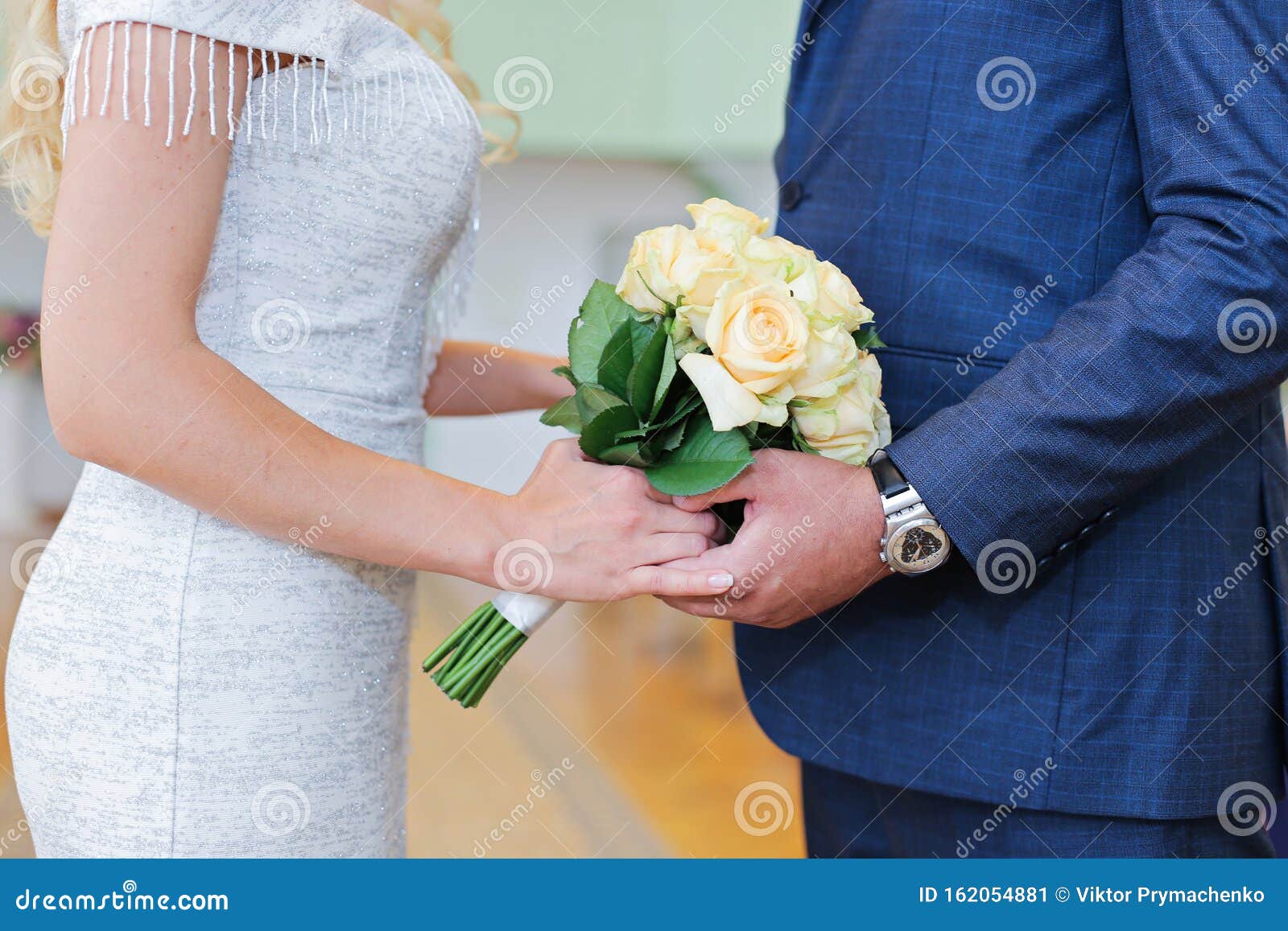 Wedding Couple with Flowers Bouquet of Roses Stock Image - Image of ...