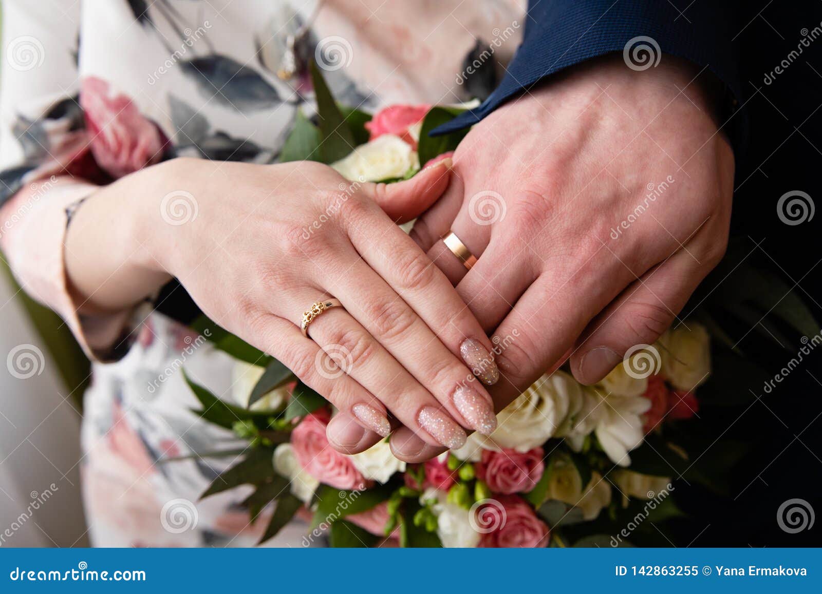 Wedding Couple Hands with Wedding Rings Stock Image - Image of holding ...
