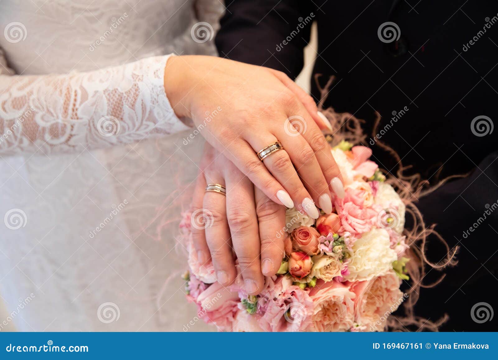 Wedding Couple Hands with Wedding Rings Stock Image - Image of dress ...