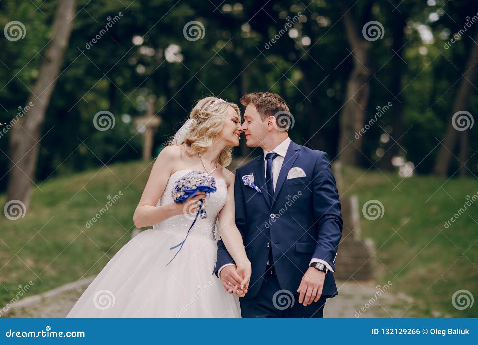 Wedding couple Park stock photo. Image of embracing - 132129266