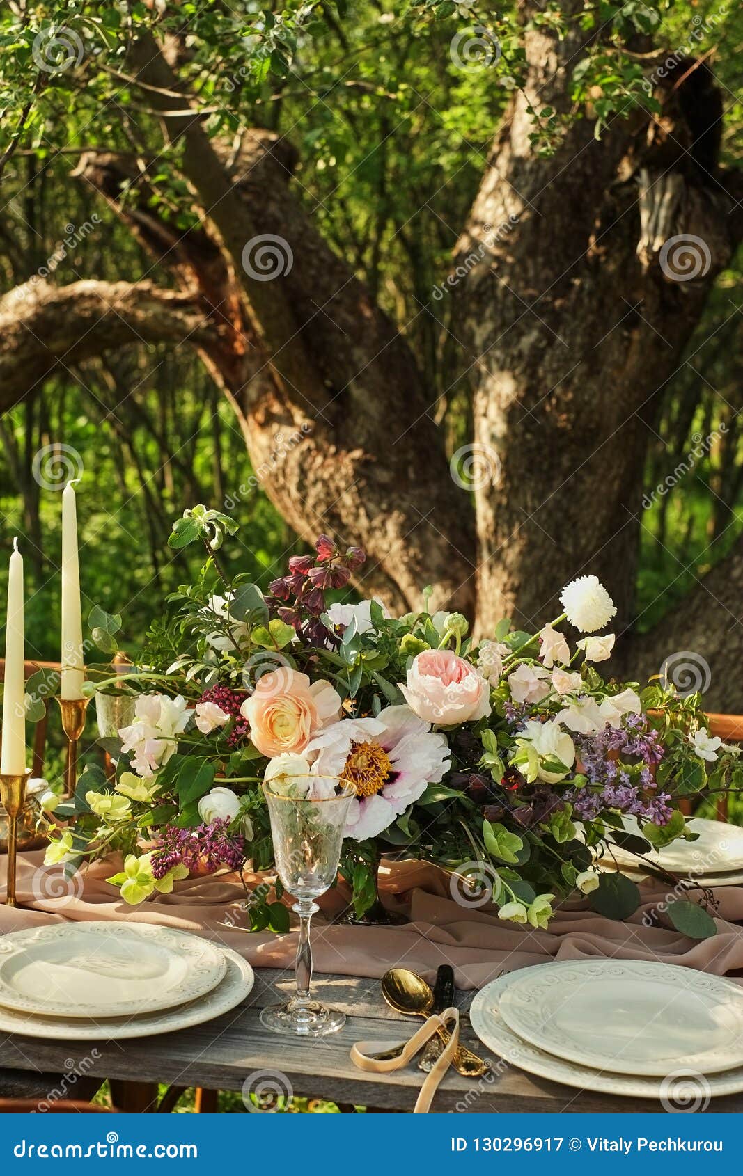 Wedding Decorated Table, Decor Wedding Dinner in Nature in the Garden ...
