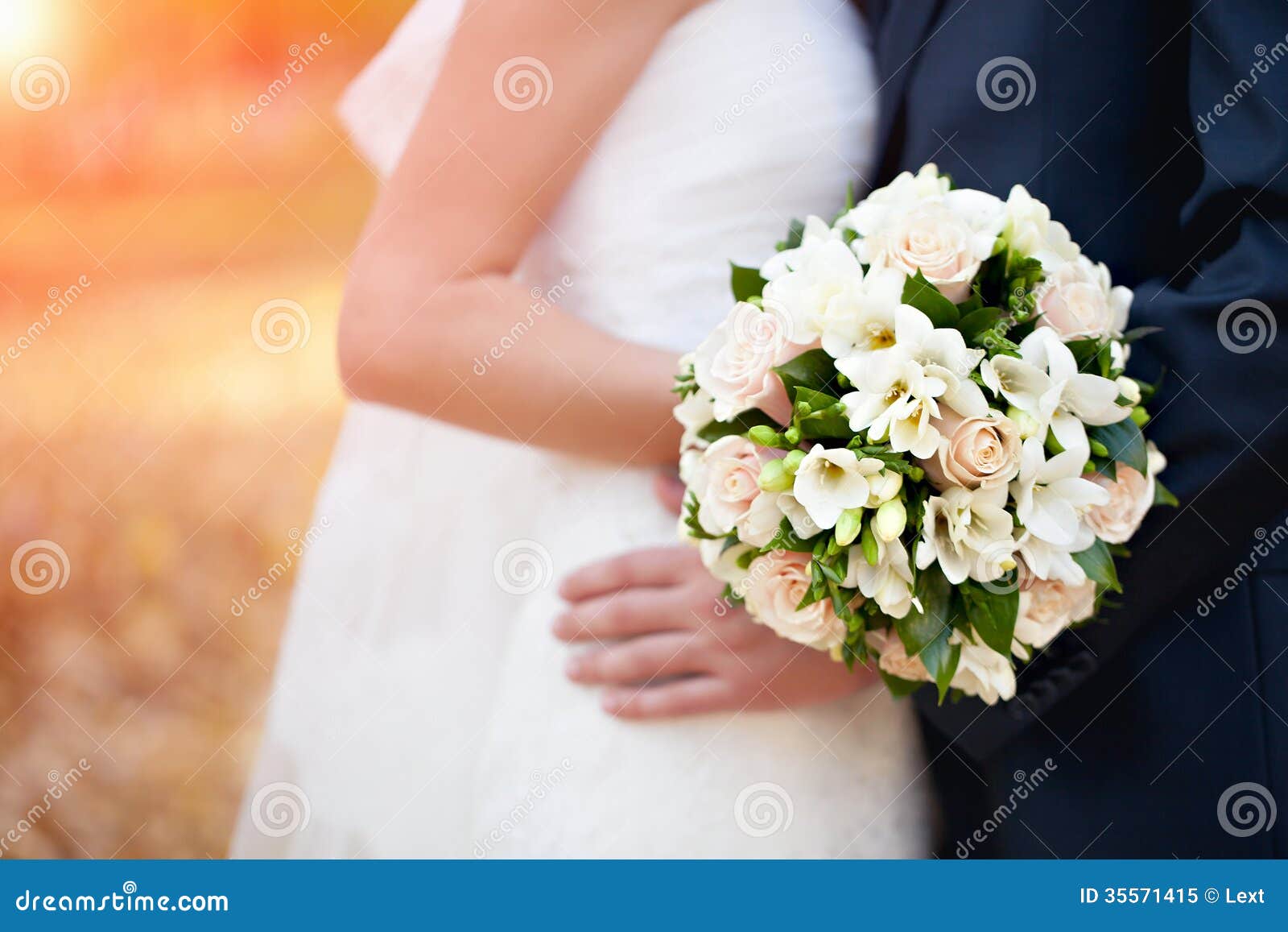 Wedding Flowers in Hands of the Bride Stock Image - Image of element ...