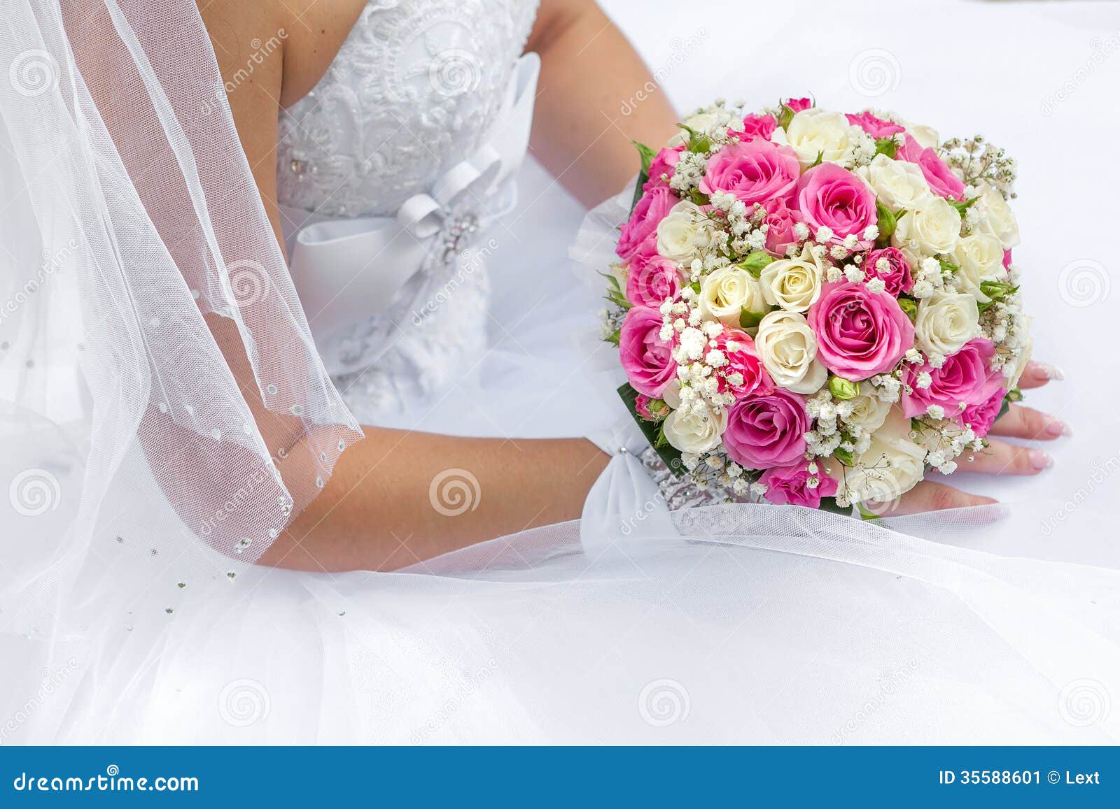 Wedding Flowers in Hands of the Bride Stock Image - Image of aroma ...