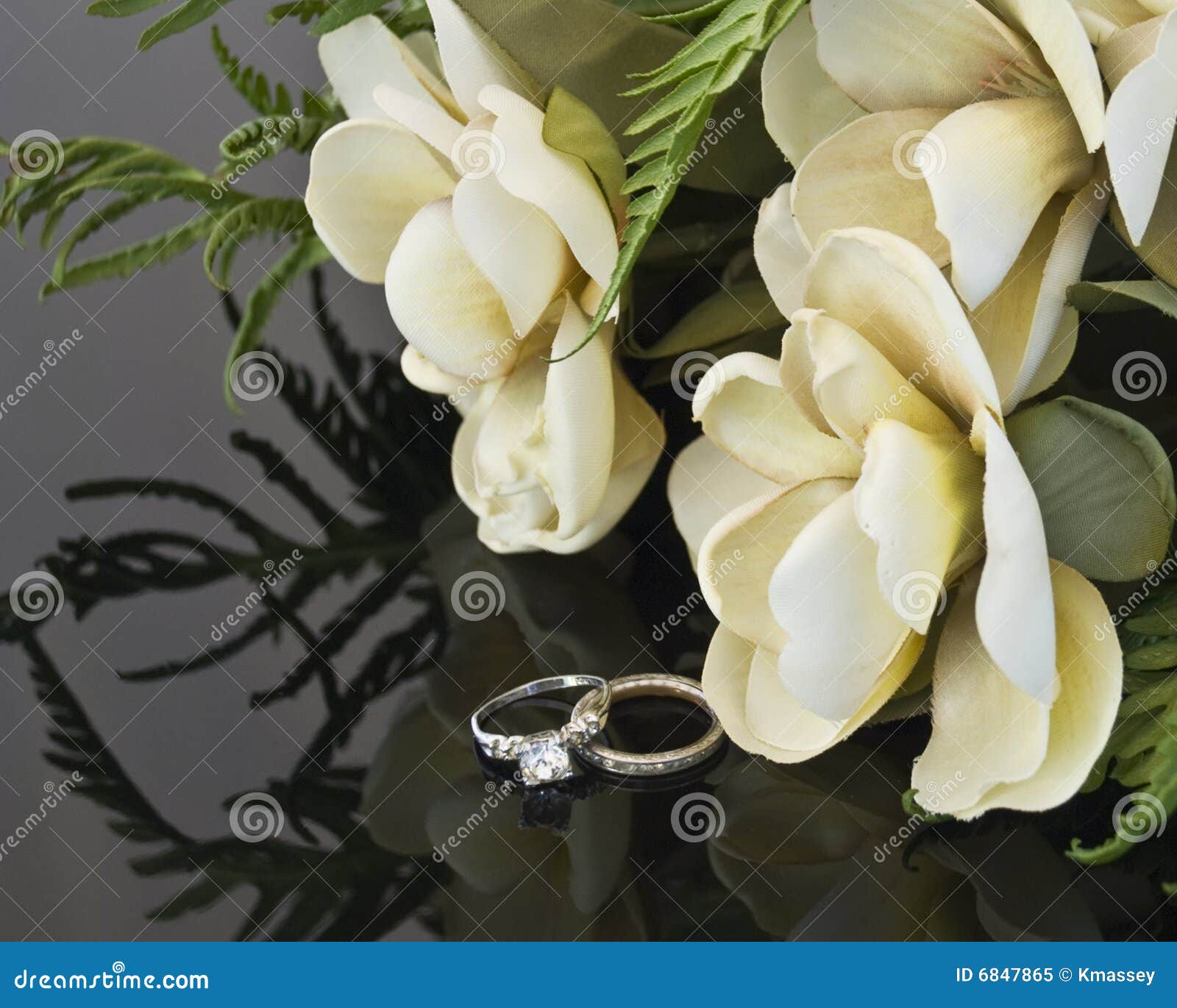 Wedding Flowers and Wedding Rings Stock Image - Image of reflection ...