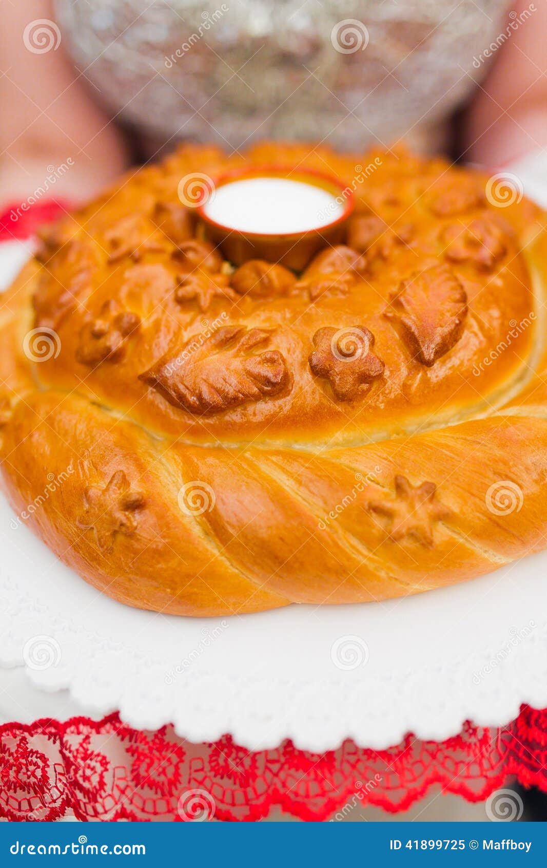 Wedding Loaf of Bread and Salt Stock Image - Image of poppy, marriage ...