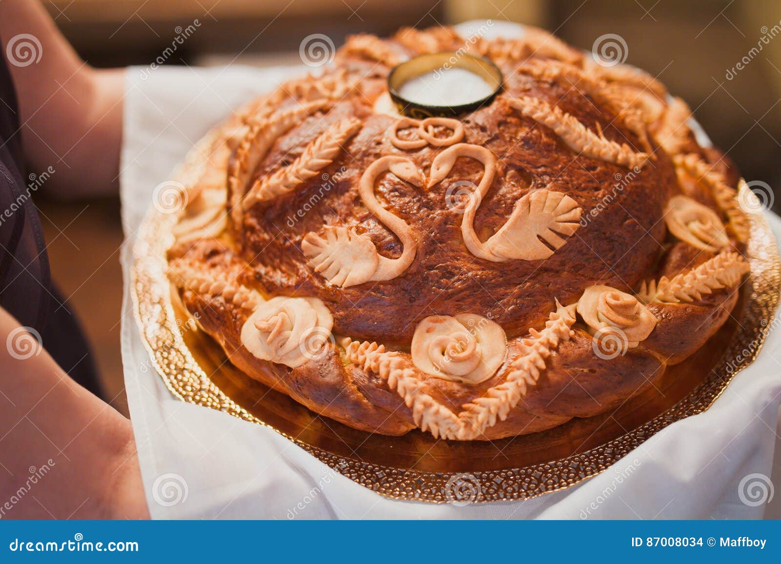 Wedding Loaf of Bread and Salt Stock Photo - Image of groom, caraway ...