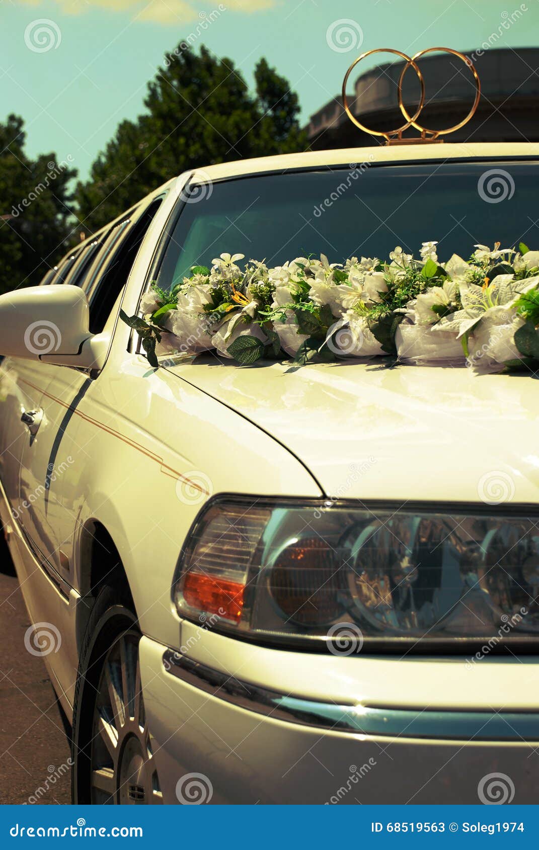 Wedding Luxury White Limousine Awaiting in Front of a Palace Stock ...
