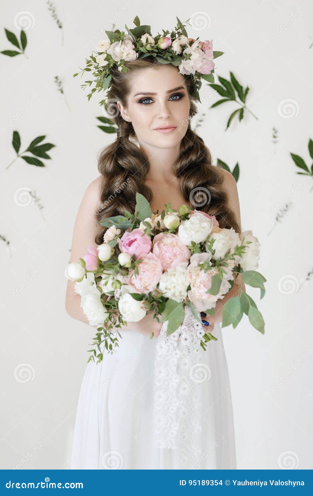 Wedding morning of a bride stock photo. Image of couple - 95189354