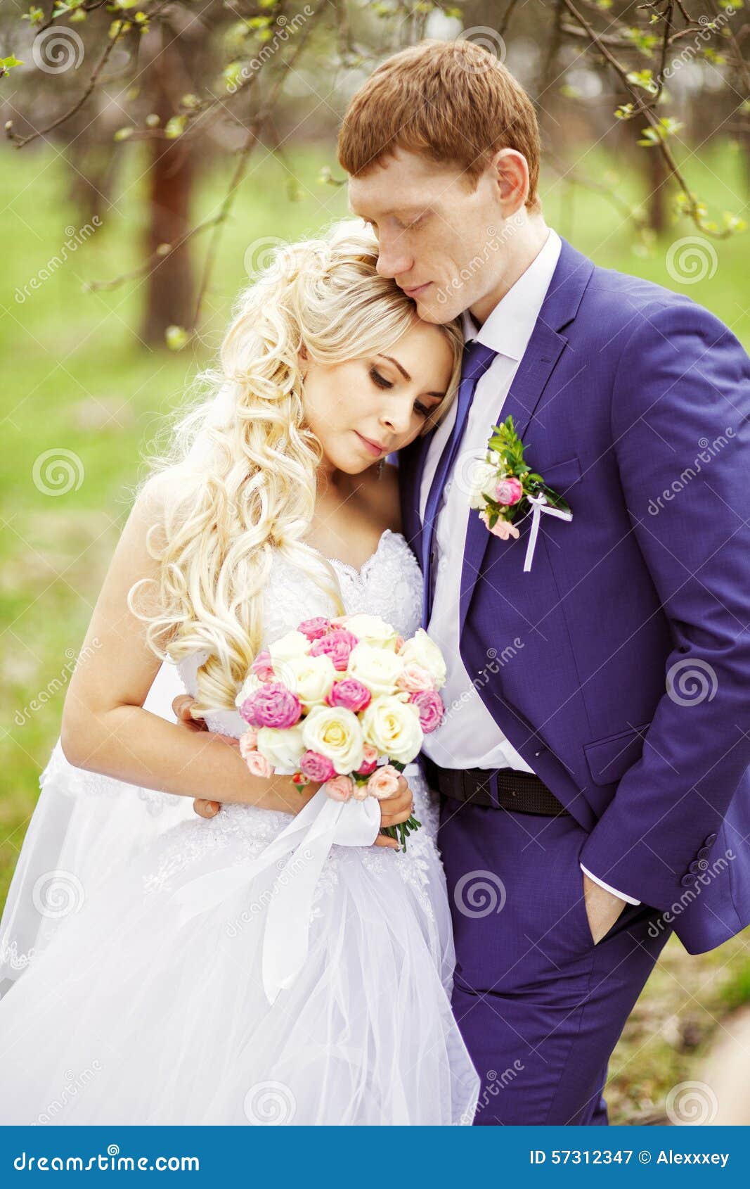 Wedding Portrait of the Bride and Groom in the Spring Garden Stock ...