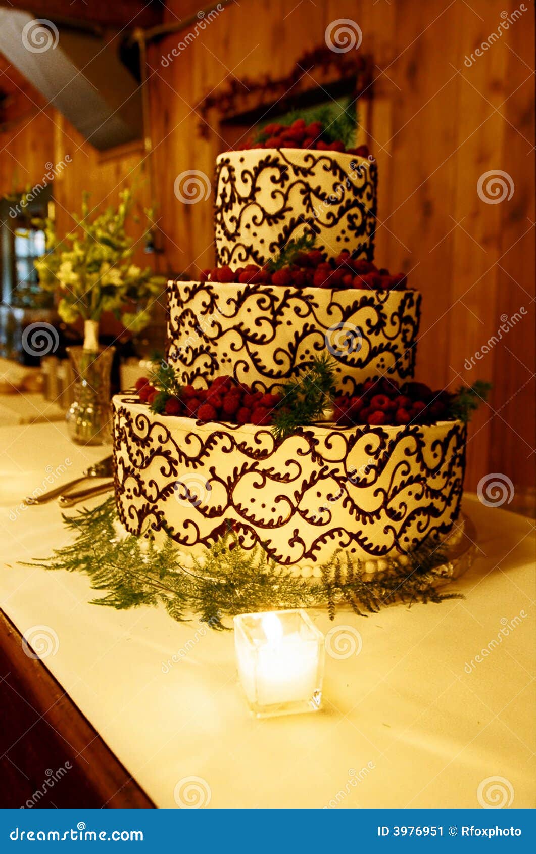 Wedding reception cake stock image. Image of frosting - 3976951