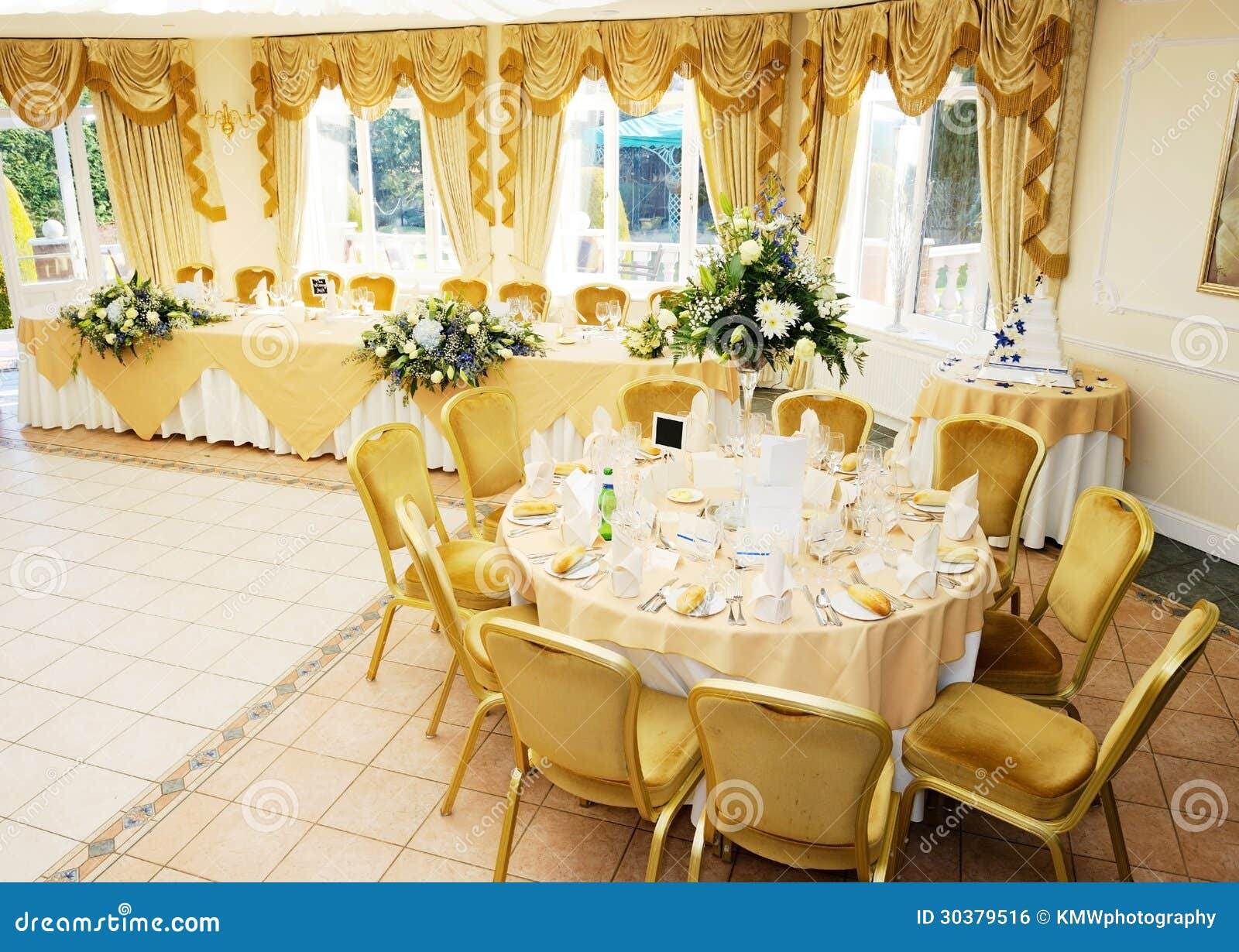 Wedding reception setting stock photo. Image of party - 30379516