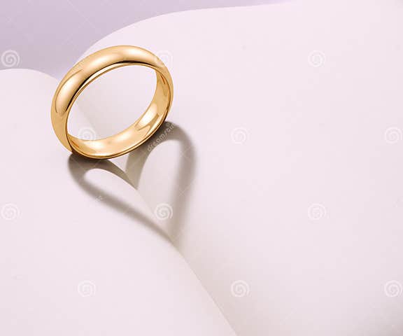 Wedding Ring Casting Heart Shaped Shadow Stock Illustration ...