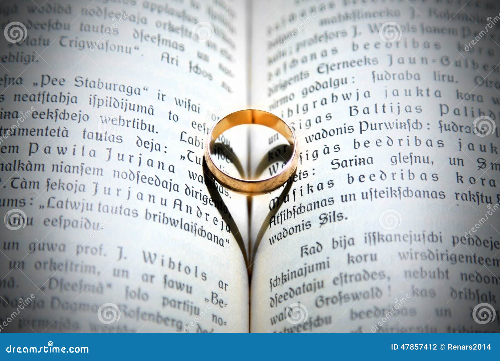 Wedding Ring on Vintage Book Stock Photo - Image of heart, proposal ...