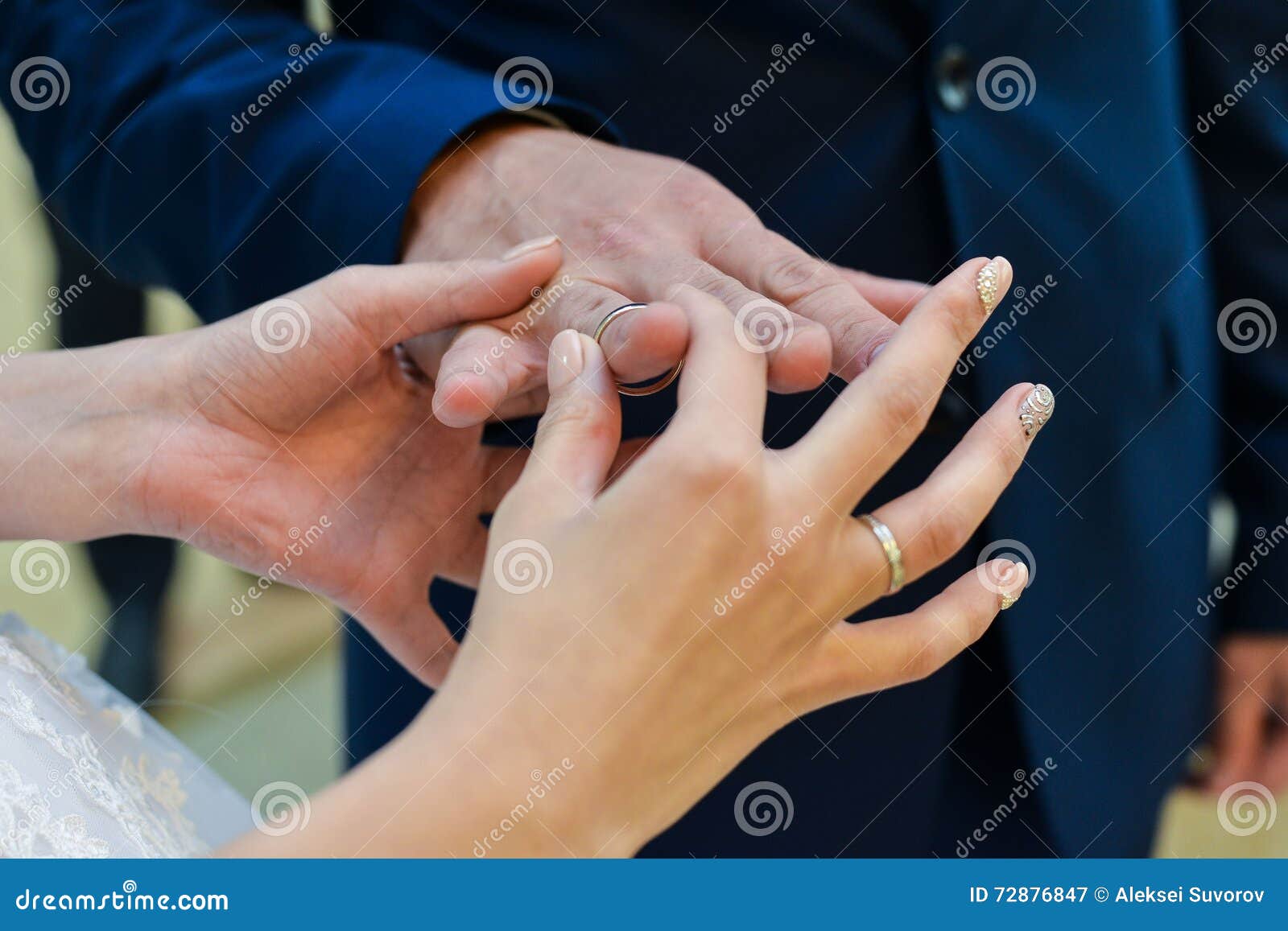Wedding ring on woman hand stock image. Image of hands - 72876847