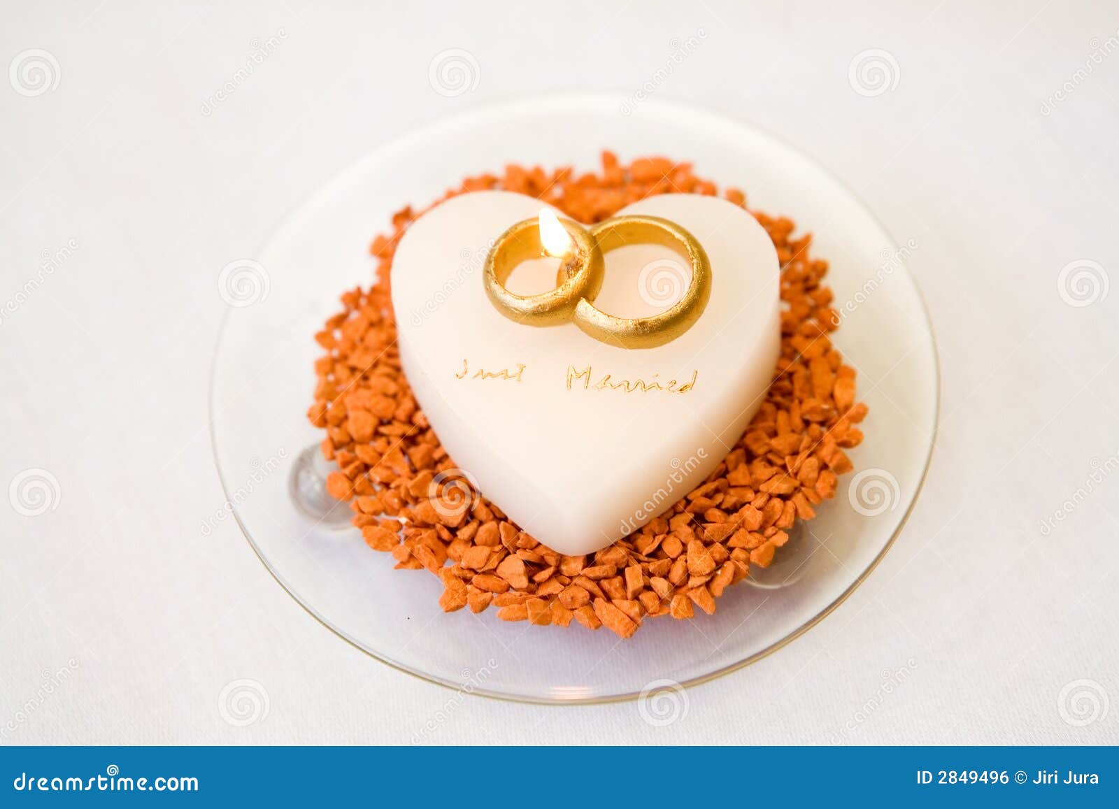 1,676 Wedding Rings Cake Photos - Free & Royalty-Free Stock Photos from ...