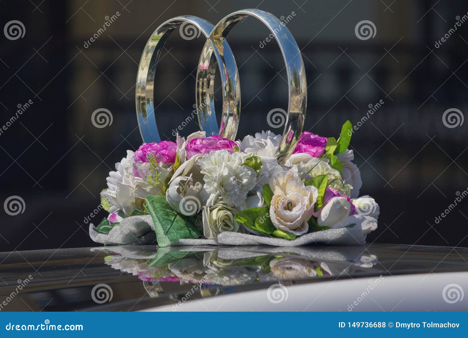 Wedding rings on the car stock photo. Image of circle - 149736688