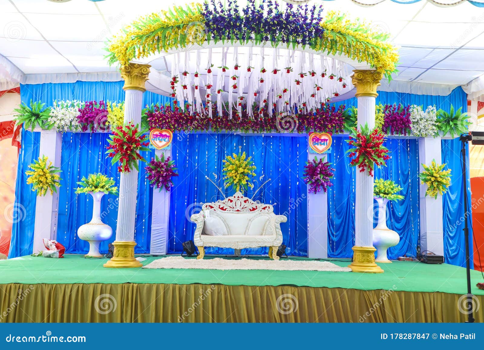 Wedding Stage of Flowers Disign Stock Image - Image of bouquet, leaf ...