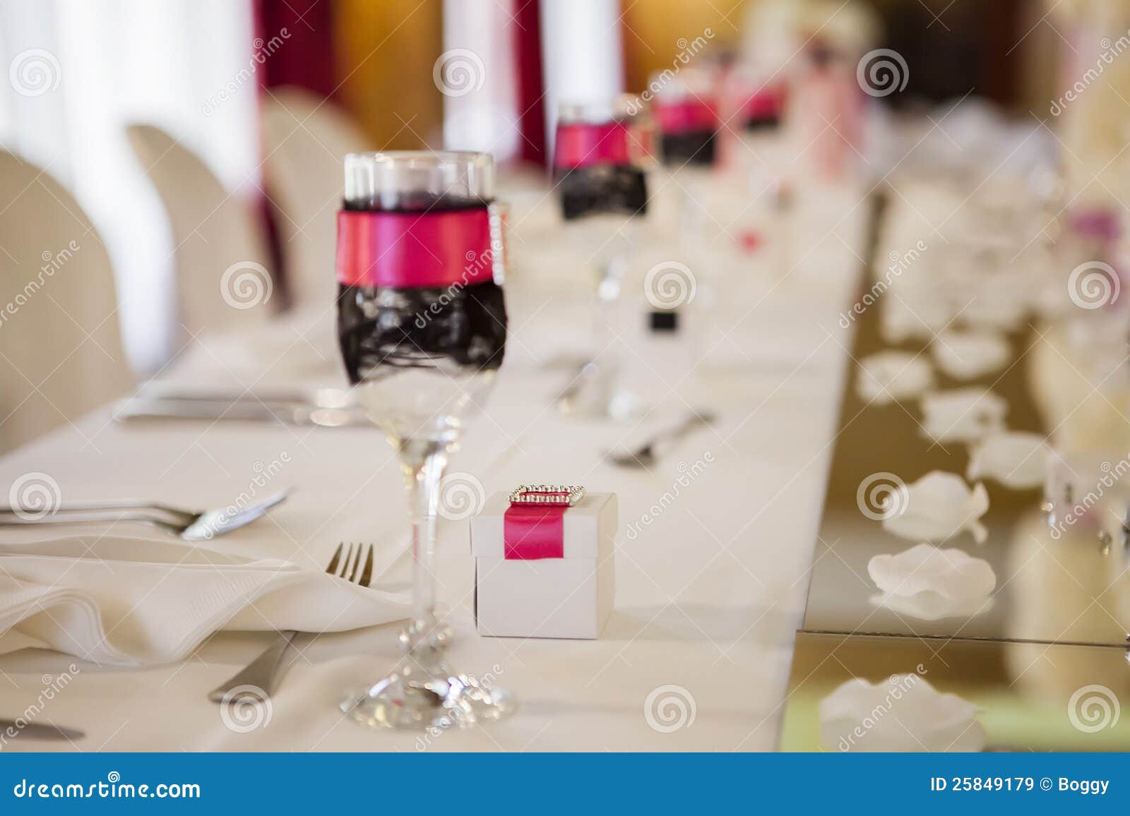 Wedding table stock image. Image of elegance, light, empty - 25849179