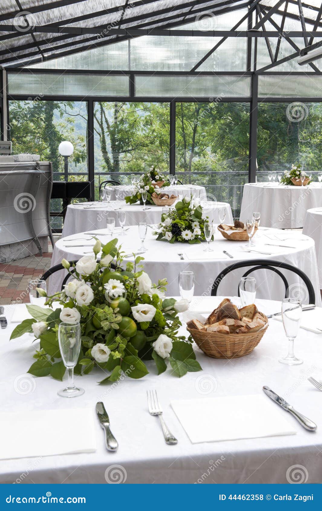 1,195 Castle Dinner Table Stock Photos - Free & Royalty-Free Stock ...