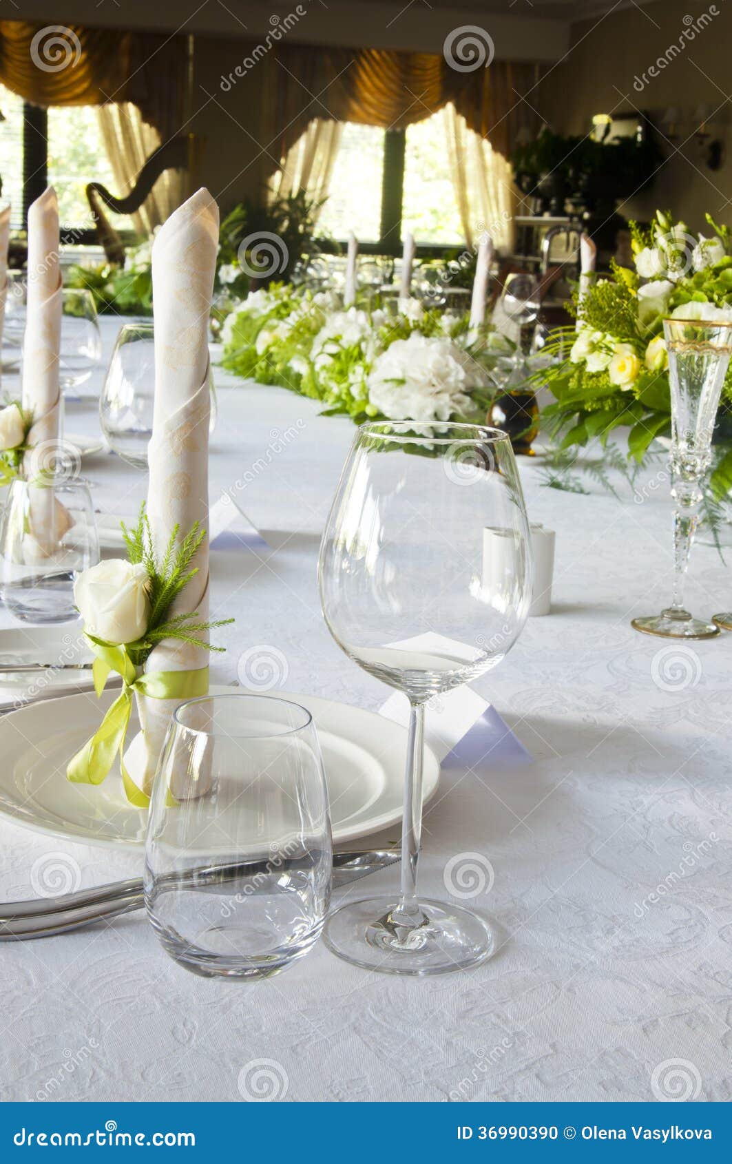 Wedding table setting stock photo. Image of dinner, banquet - 36990390