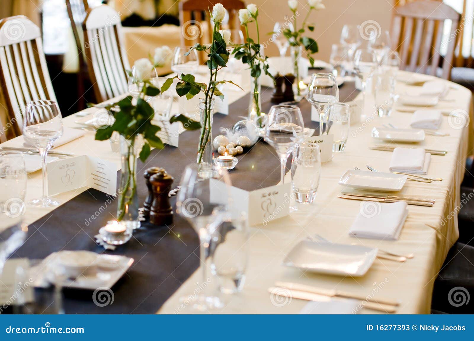 Wedding venue dinner table stock image. Image of flowers - 16277393