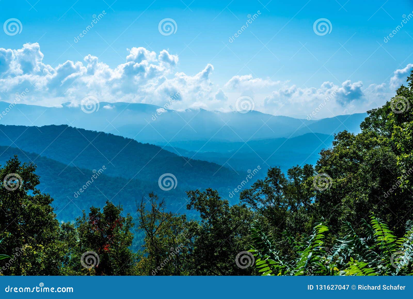 A Weekend Drive on the Parkway Stock Image - Image of north, clouds ...