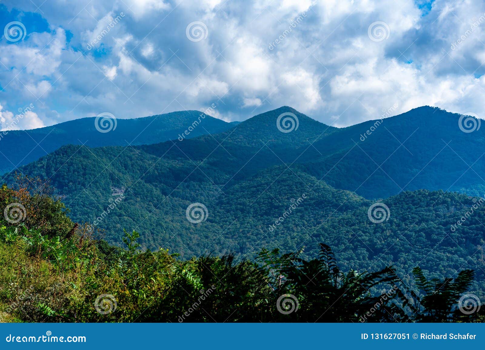 A Weekend Drive on the Parkway Stock Image - Image of rolling ...