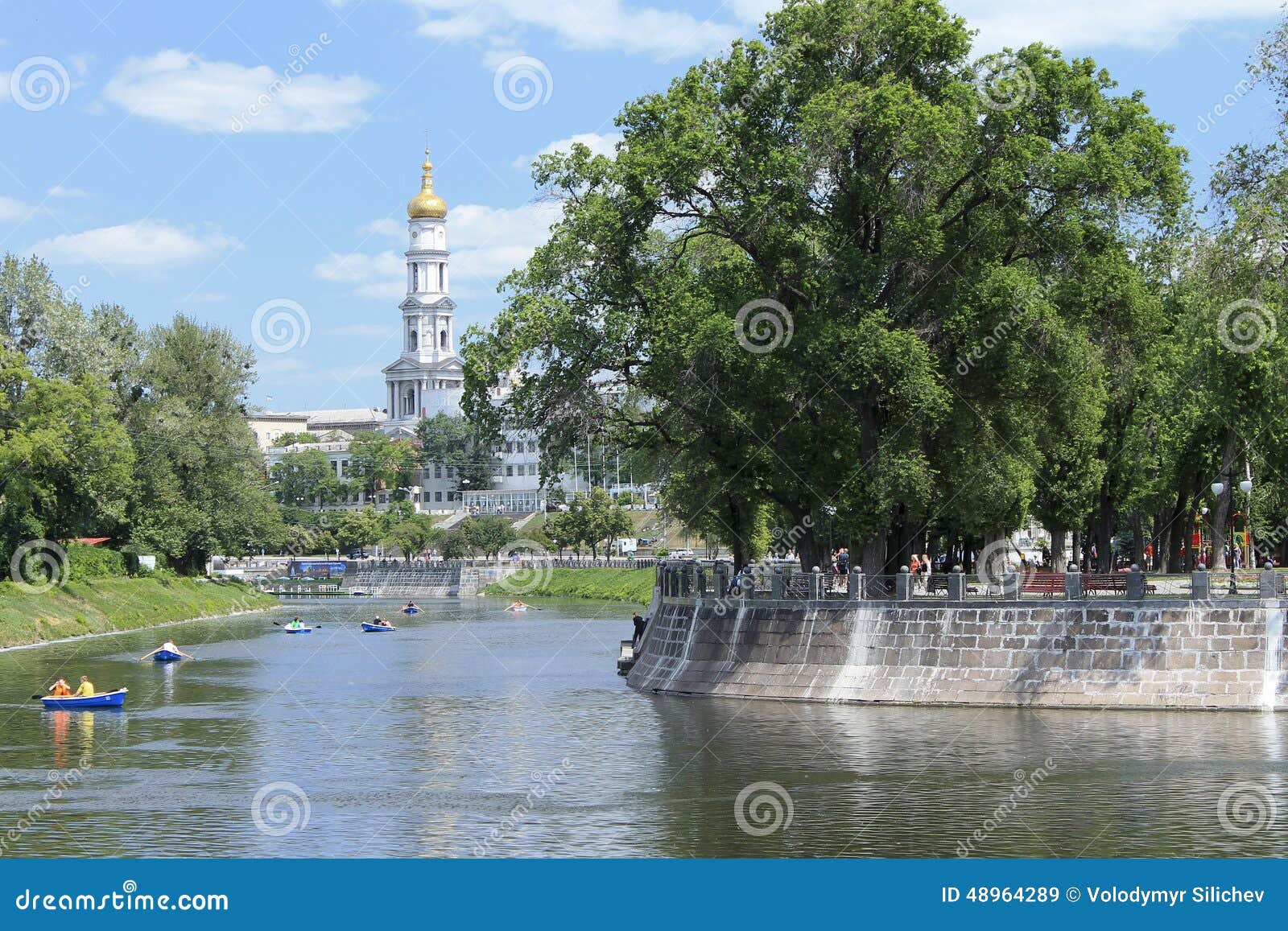 Weekend on the River in a Big City Stock Image - Image of buildings ...