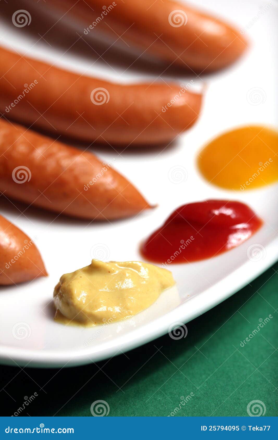 Weense Worstjes Met Onderdompelingen 2 Stock Afbeelding - Image of ...