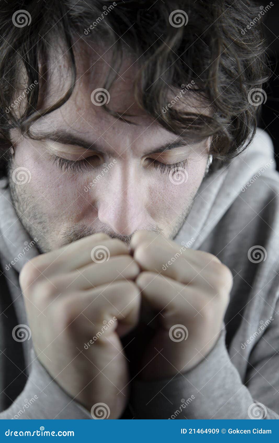 Weepy image stock. Image du gens, prière, humain, personne - 21464909